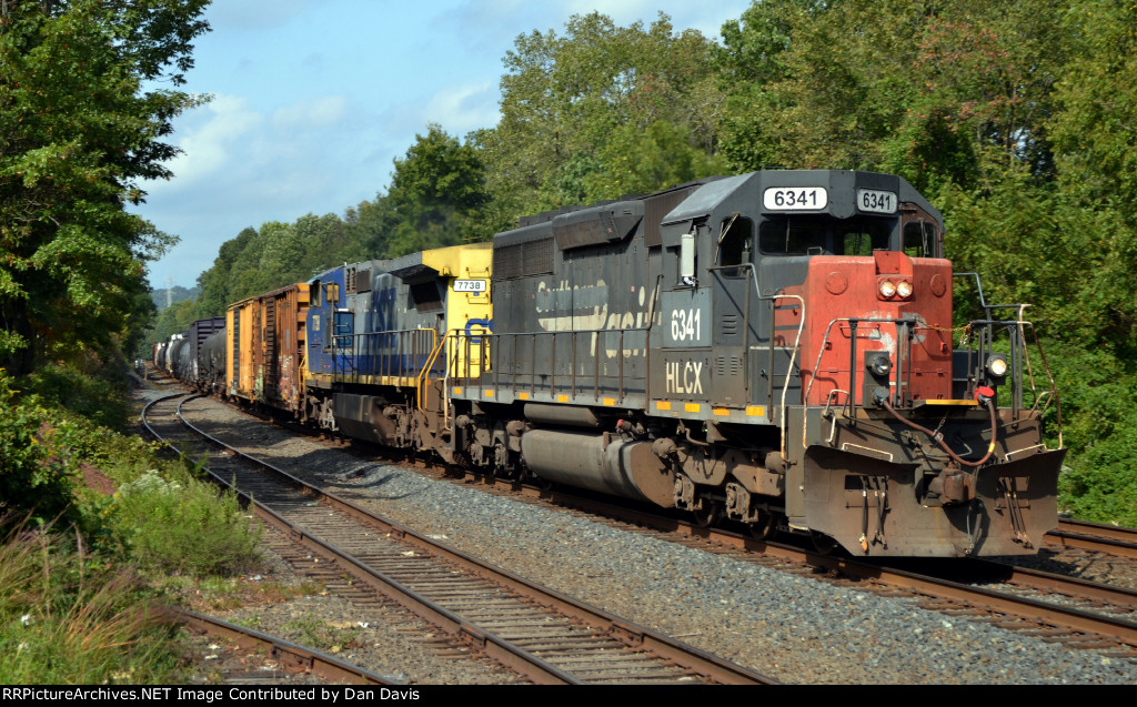 HLCX SD40-2 6341 "Southern Pacific" leads Q300-22